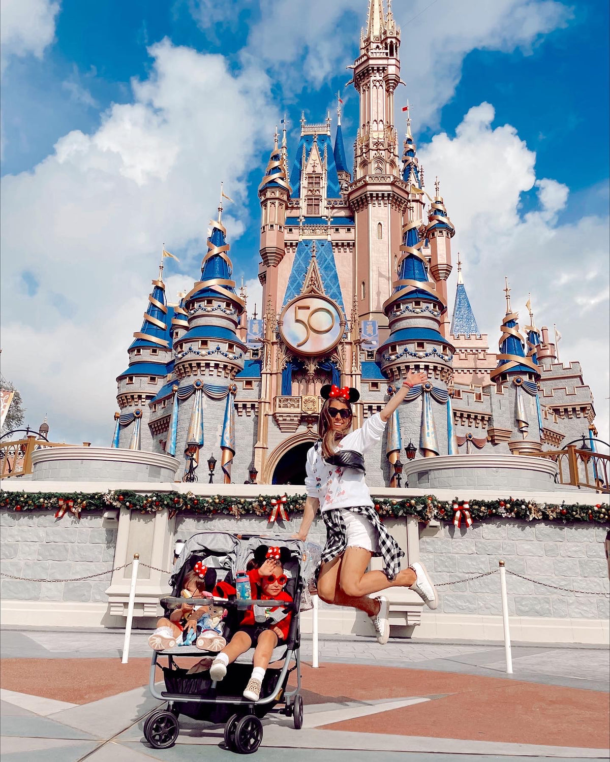 Zoe Twin: Lightweight Double Stroller